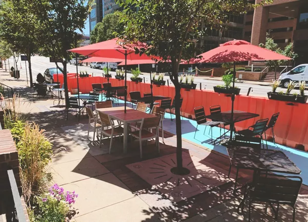St. Louis County restaurant patios expanding outward amid impending ...
